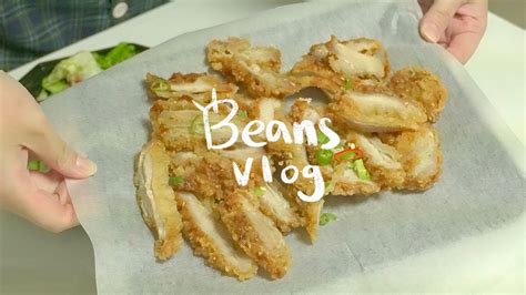 Vlog 크리스마스에도 집콕인 자취 브이로그 한우 스테이크 연어 알리오올리오 투썸 케이크 감자탕 수제비 라면 볶음밥 해물볶음우동 마파두부 유린기