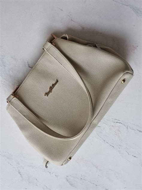 Жіночка шкіряна сумка італійського бренду Tony Bellucci 2 100 грн Сумки через плече Київ на Olx