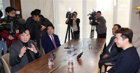 대한체육회장 후보 4인 긴급 회동 갖고 단일화 논의 시작