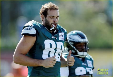 Who Is Dallas Goederts Girlfriend Meet Aria Meyer And See Their Cute Photos Together Photo