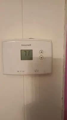 User Manual Honeywell RTH111B1024 E1 English 28 Pages