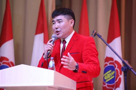 Жүжигчин Г Алтаншагай сүүлийн үед “Колорлог” болоод байна гэв ТАС МН