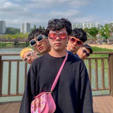 23 Sibling Poses Ideas Sibling Poses Poses Funny Poses