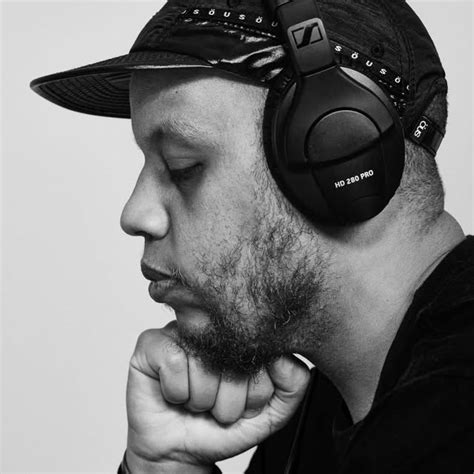 Kamau Kamau Threads Say More