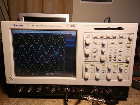 Tektronix Tds7104 Digital Oscilloscope For Sale Online Ebay