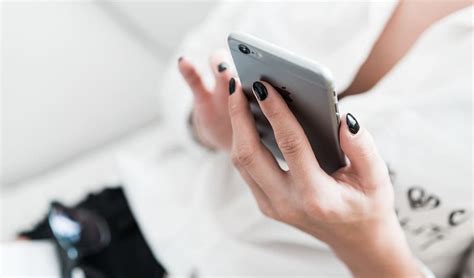 Cómo Hacer Llamadas A Líneas Eróticas Sin Tener Pena Tivoli