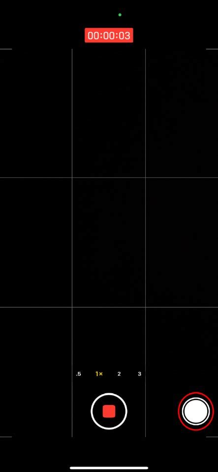 People Are Just Realizing Iphone Has Secret Button That Gives You Bonus Feature Its An