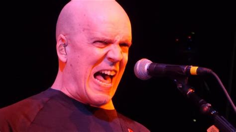 Regardez Devin Townsend Jouer Du Strapping Young Lad Pour La Première