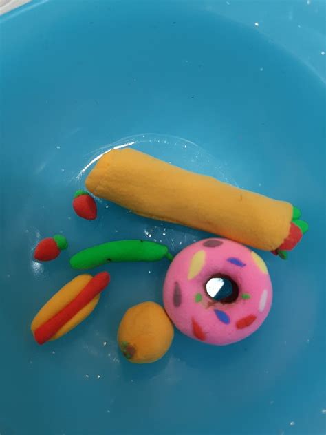 Еда для кукол | Цветные поделки, Радужные поделки, Пластилин