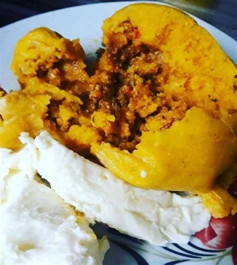 Hallaquitas Rellenas De Carne Molida