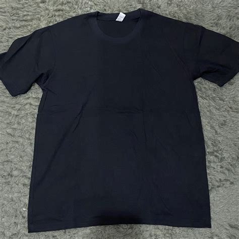 Kaos Polos Hitam Fesyen Pria Pakaian Atasan Di Carousell