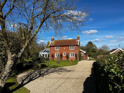 Hoo Woodbridge Suffolk Ip13 7qt 3 Bed Cottage £750000