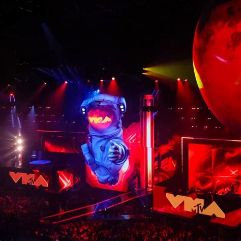 Pierre Yovanovitch Creates Set For Verdis Rigoletto At Basel Opera