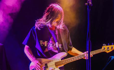 In Photos Diiv Offers Layers Of Chaos And Beauty At Chicagos United