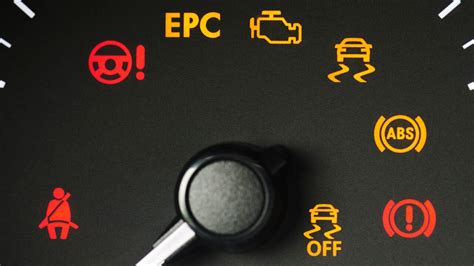 За этот горящий индикатор на панели приборов теперь машину отправят на штрафстоянку