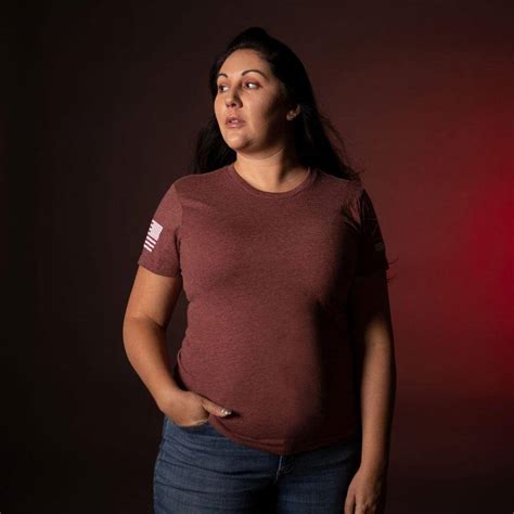 Club Member Womens Basic Slim Fit T Shirt Heather Burgundy Grunt