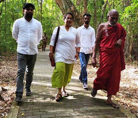 ඉන්දීය සහකාර මහ කොමසාරිස් නාමල් උයනට යයි Lankadeepa Online