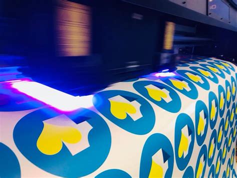 Flamingo Ge 24 აპრილს მაღაზია Fusion ნი მანსპინძლობს ანსაბლ ლაკშმის ასე რომ ხვალ 14 00 სთ ზე