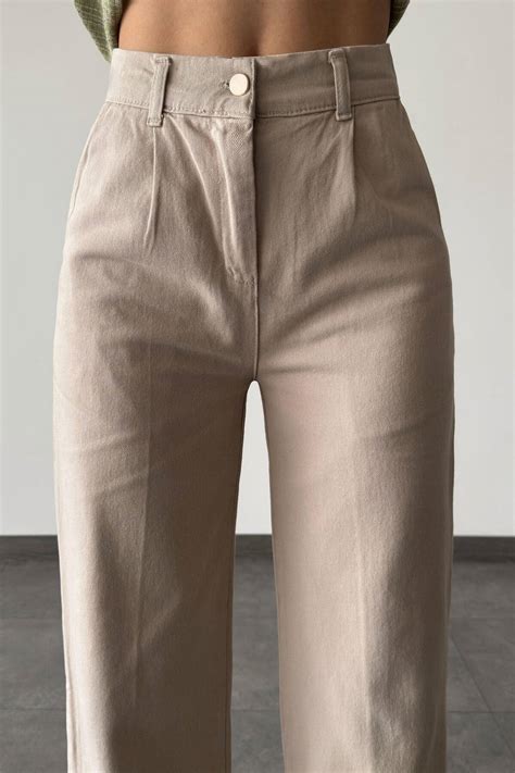 Simple One Color Woman Trousers Beigebezhe Trousers Klaudio Fashion Bs