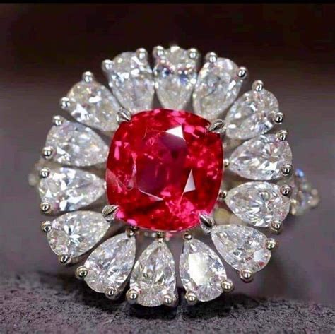 စိန် ရွှေ ပလက်တီနမ် နှင့် မိုးကုတ်ကျောက်မျတ်ရတနာ အရောင်းအဝယ်ဂရု