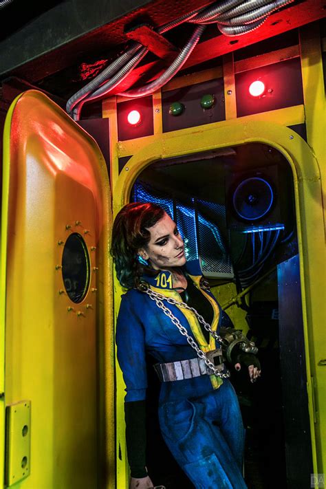 Fallout Vault Dweller By Lamikol On Deviantart
