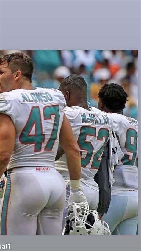 Pin By Ktofil On Quick Saves Men In Tight Pants Football Pants