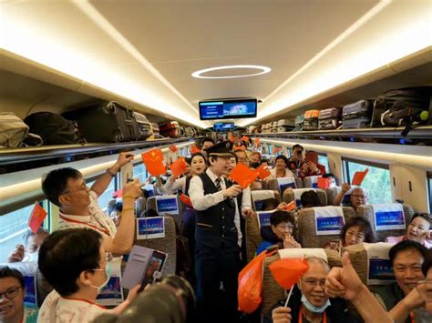 2025年首趟香港旅游专列抵达长沙，拉开万名港人游长沙序幕