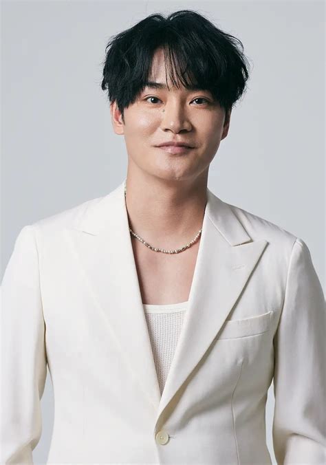 Voice Actor Yoshimasa Hosoya Announces Marriage