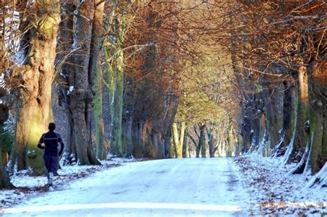 Winter Running What To Know Before You Go We Quiz Extreme Runner Andy Mcmenemy Hip And Healthy