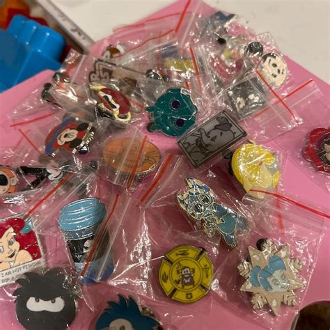 Disney Assorted Pin Trading Lot Pick Size From 5 100 No Doubles Etsy