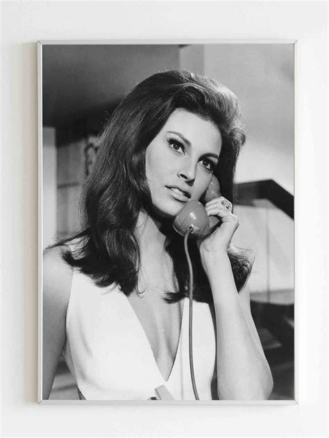 The Queens Aka Le Fate Raquel Welch Poster Poster Art Design