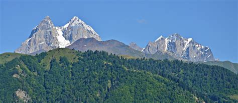 უშბა მარცხნივ ჩათინი მარჯვნივ A Photo On Flickriver