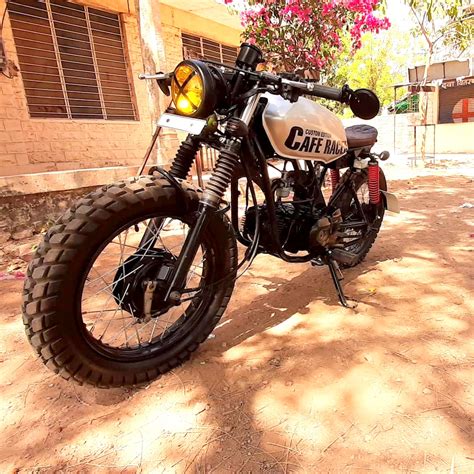 Hero Splendor Modified Into Fantastic Looking Cafe Racer