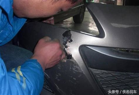 車停路邊被撞是先報警還是先報保險？一旦搞錯，車險公司一分不賠 每日頭條