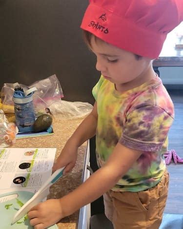 HelloFresh Recipe Box Delivery Service Dinner Is Solved