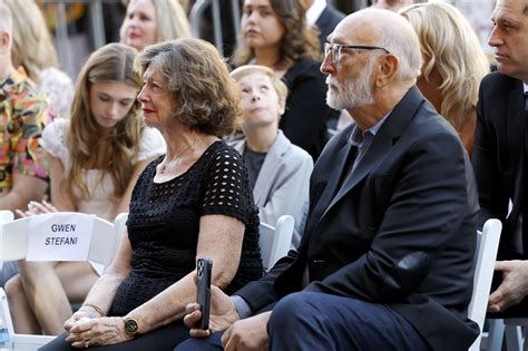 Гуен Стефани получи звезда на Холивудската алея на славата СНИМКИ Nova