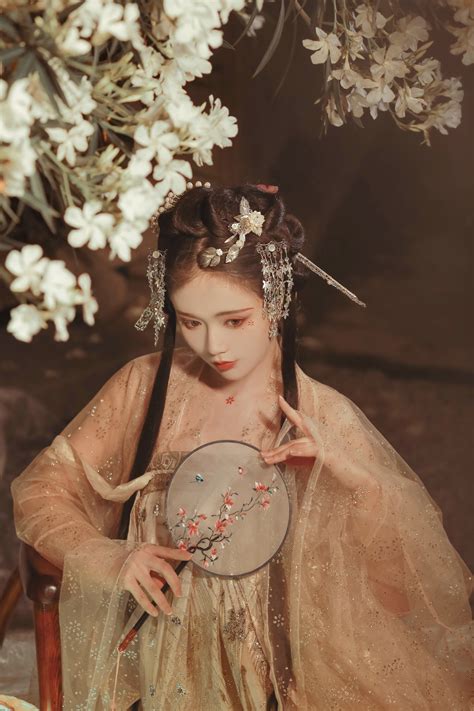 아트그림 20221130 온 몸에 꽃과 그림자 V2ph