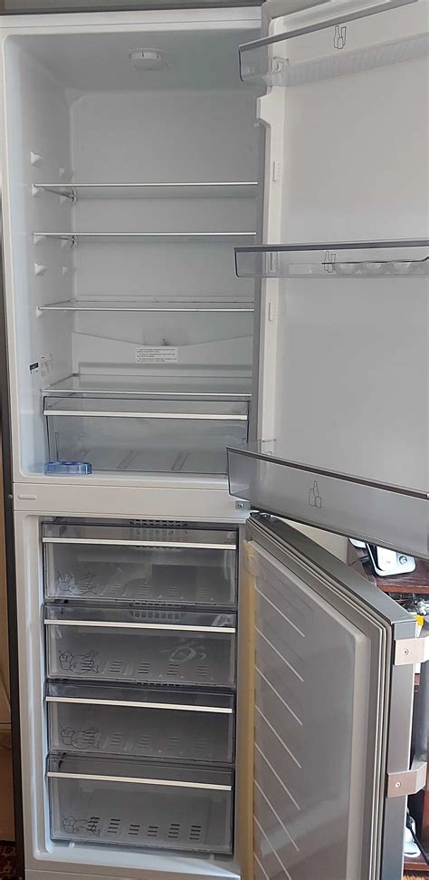 Хладилник инокс в отлично състояние със 4 фризерни чекмеджета гр София Хаджи Димитър • Olx Bg