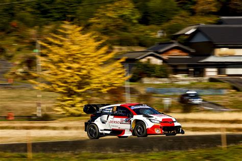 Wrcジャパン：アクシデント続出、波乱の競技2日目を終えてトヨタのエルフィン・エバンスが首位、勝田貴元は5番手 Rallyplus Net