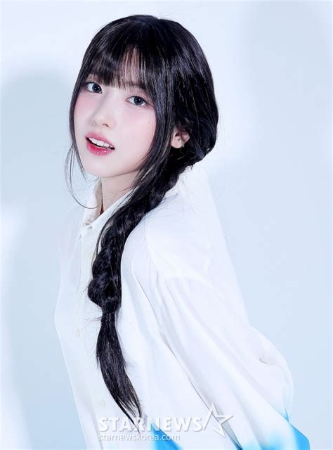 미모에 봄이 왔네 엔믹스 지우 물오른 미모[★화보] 스포탈코리아