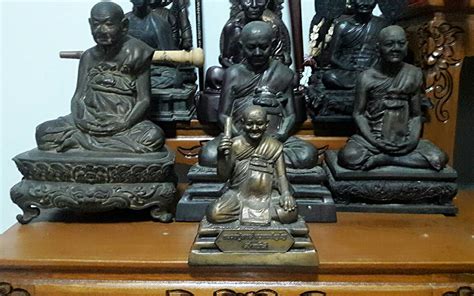 ลูกศิษย์หลวงปู่หงษ์ พรหมปัญโญ พระบูชาหลวงปู่หงษ์ พรหมปัญโญ 5นิ้ว รุ่นแซยิด 90ปี