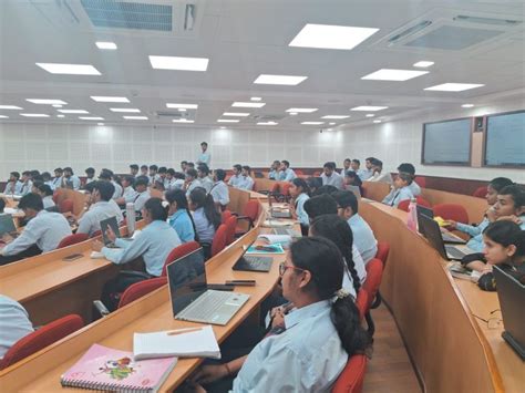 Pythonbootcamp Day2 Codinghub Jaypeeuniversity Juas Pythonbasics Rahul Gupta