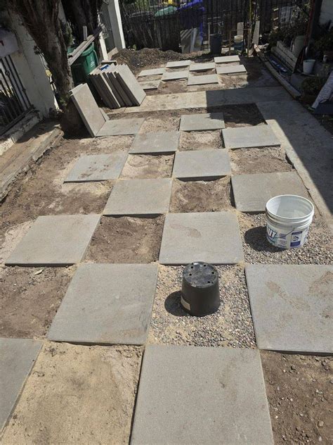 39 Beautiful Backyard Walkway Ideas