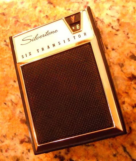 Mikes Old Radios Silvertone Model 2205 Six Transistor