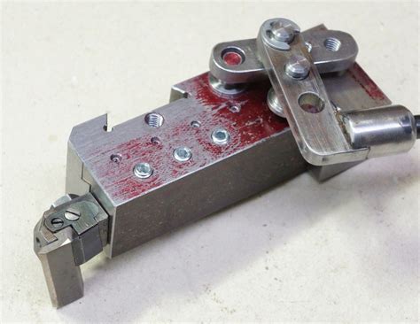 Auto Retracting Thread Cutter Video