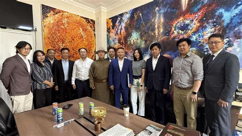 168 гишүүний гарын үсэгтэй шаардлагыг намын даргад хүргүүллээ