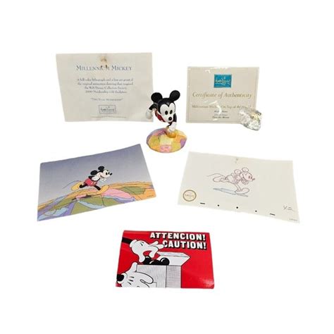 Disney Accents Wdcc Millennium Mickey Mouse On Top Of The World