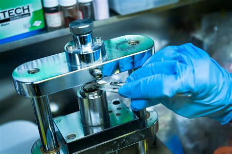 Critical Breakthrough For Enhancing Battery Capacity City University Of Hong Kong