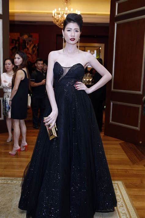 Trang Tr N Sexy S Nh I C Ng B N Trai Tin N