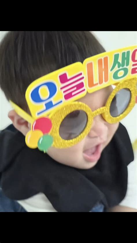 특별한 선물 라바선생님들께 감사의 마음을 전하고자 준비한 작은 선물 선생님들과 조리사님 각각의 이름이 새겨진 세상에 단 하나뿐인 가위로 일상 속에서 조금 더 특별한